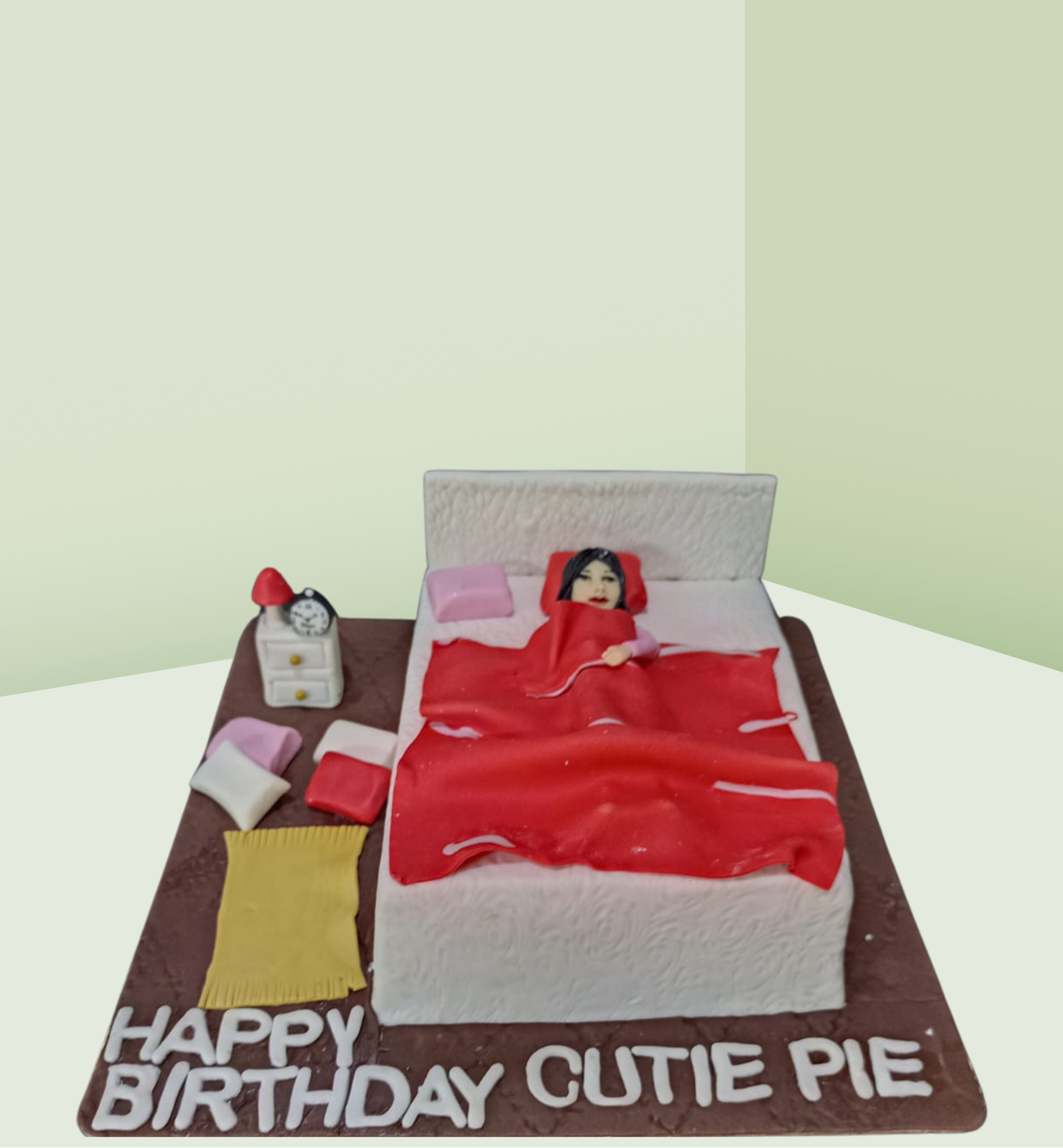 Lazy Girl Theme – cakenagar